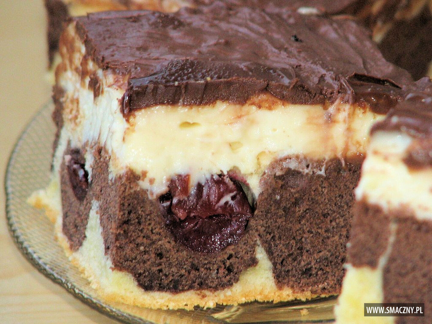 Fale Dunaju z leciutkim kremem - Przepisy kulinarne - Ciasta i słodko