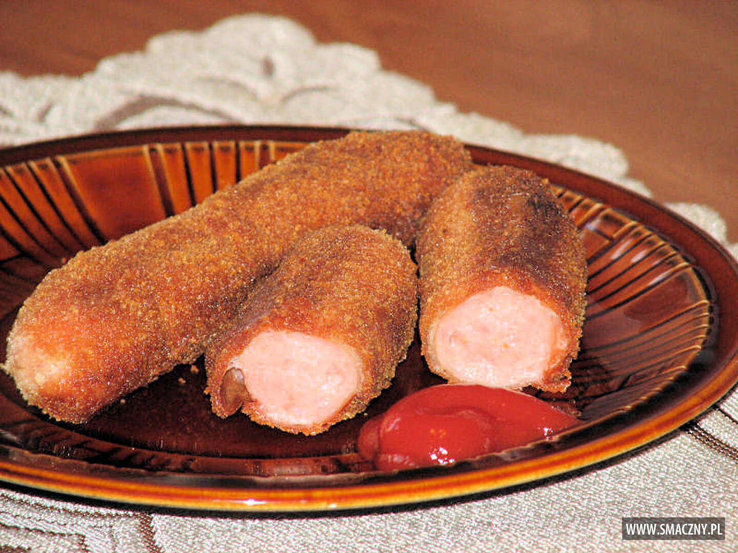 Parówki w panierce - Przepisy kulinarne - Przystawki