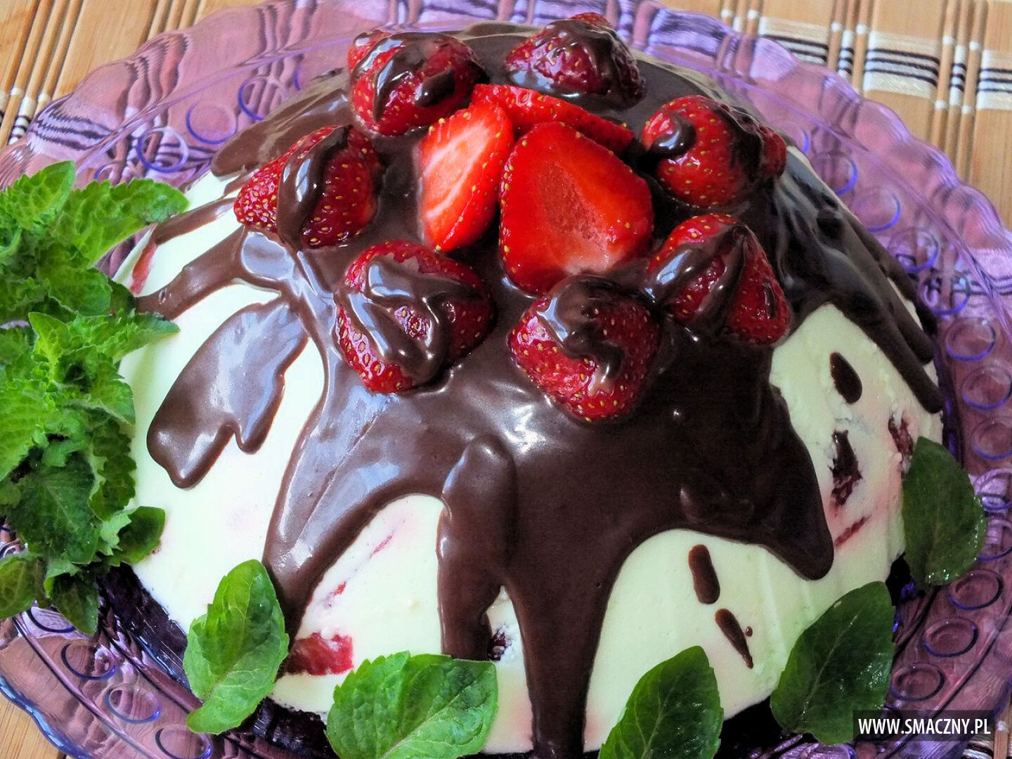 Pyszny deser z serka mascarpone i truskawek - Przepisy kulinarne - Des