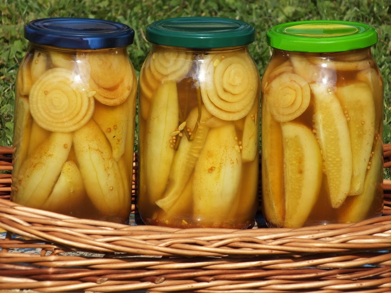 Ogórkowe pikle z curry - Przepisy kulinarne - Przetwory